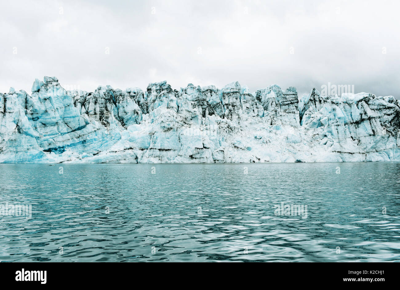 Amazing view of icebergs in glacier lagoon, Jokulsarlon, Iceland ...