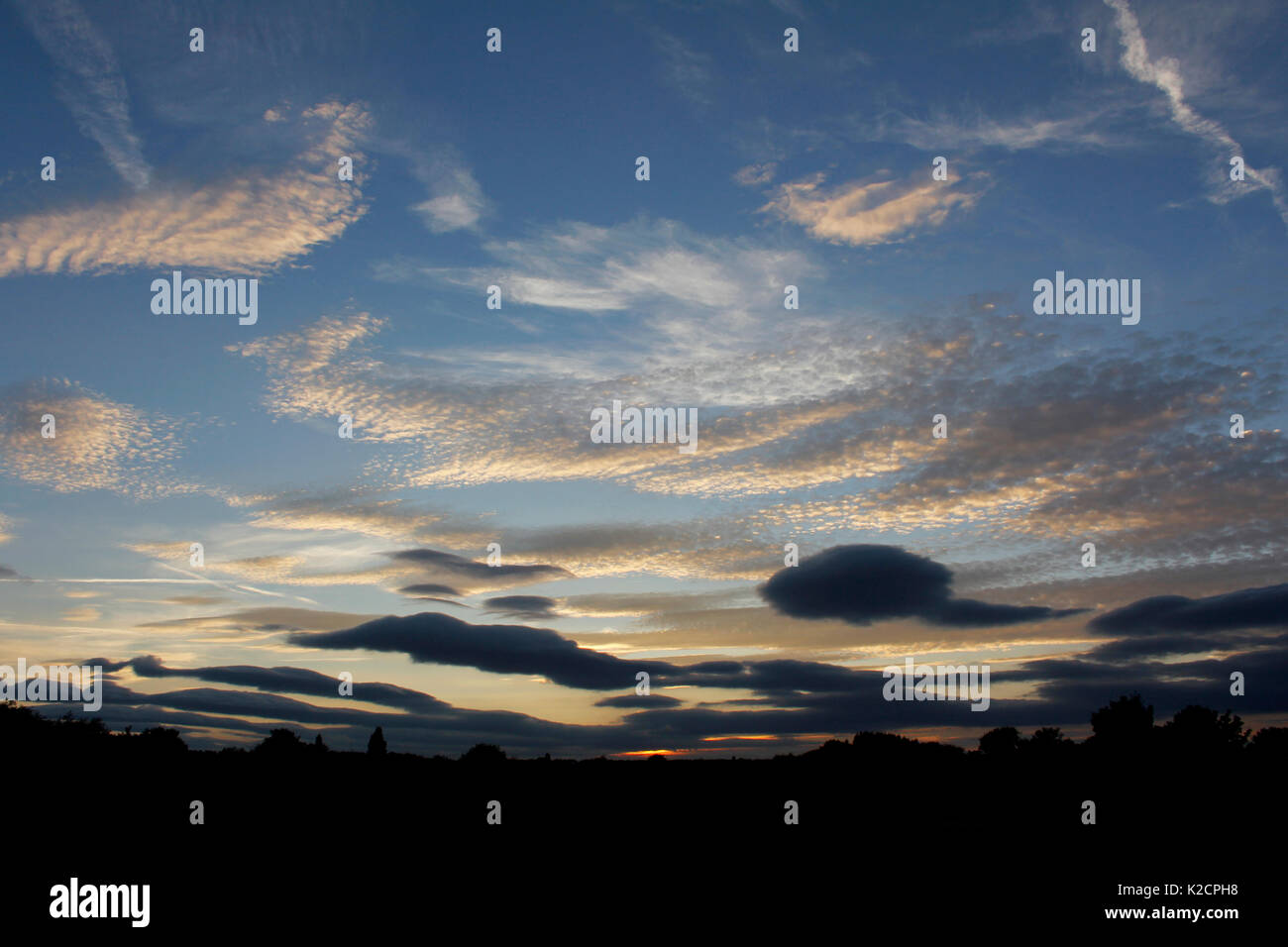 High contrast sunset hi-res stock photography and images - Alamy