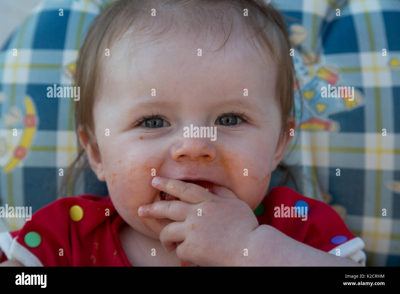 Baby being weaned hi-res stock photography and images - Alamy