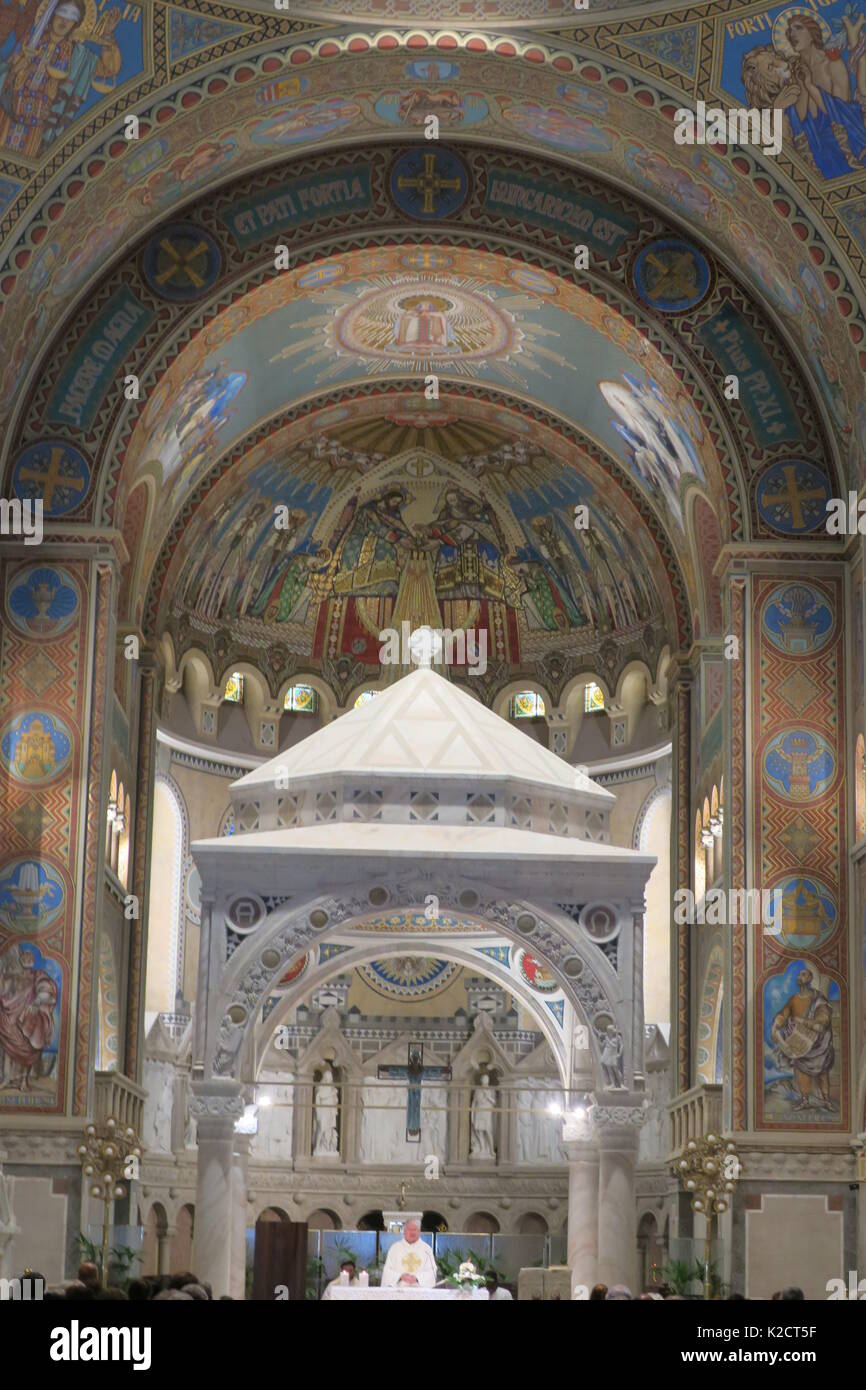 Nice and well decorated interior of church Stock Photo - Alamy