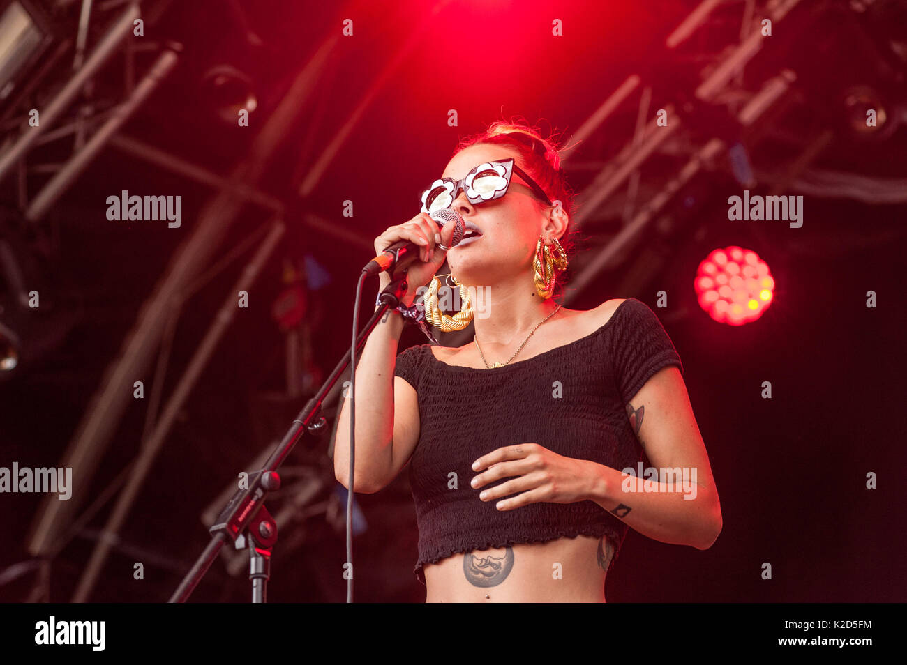 Barbarellas Bang Bang play Lakeside Stage at Camper Calling Stock Photo ...