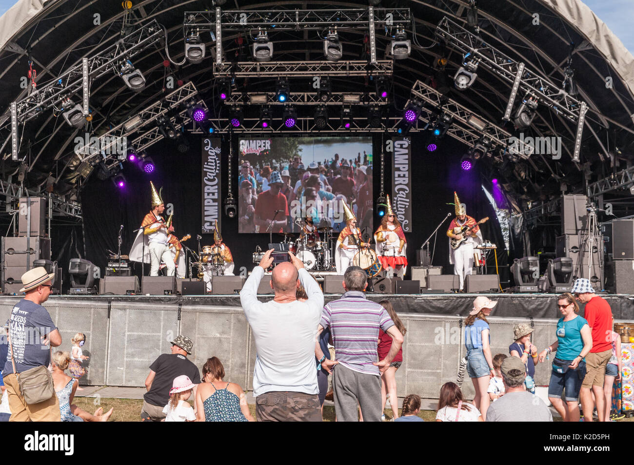 King Lagoons Flying Swordfish Dance Band play the Lakeside stage at ...