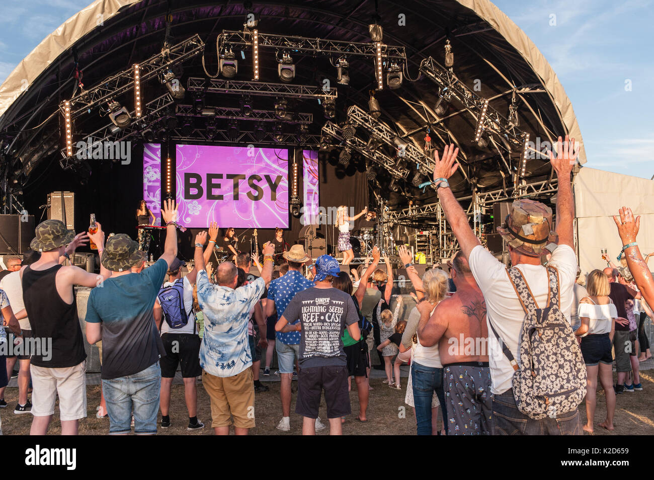 Camper calling festival hi-res stock photography and images - Alamy
