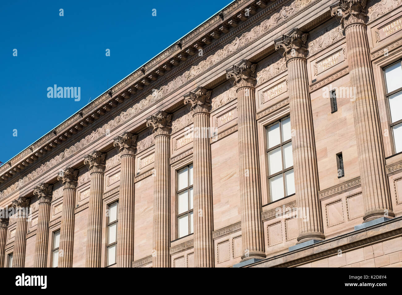 Columns building berlin hi-res stock photography and images - Alamy