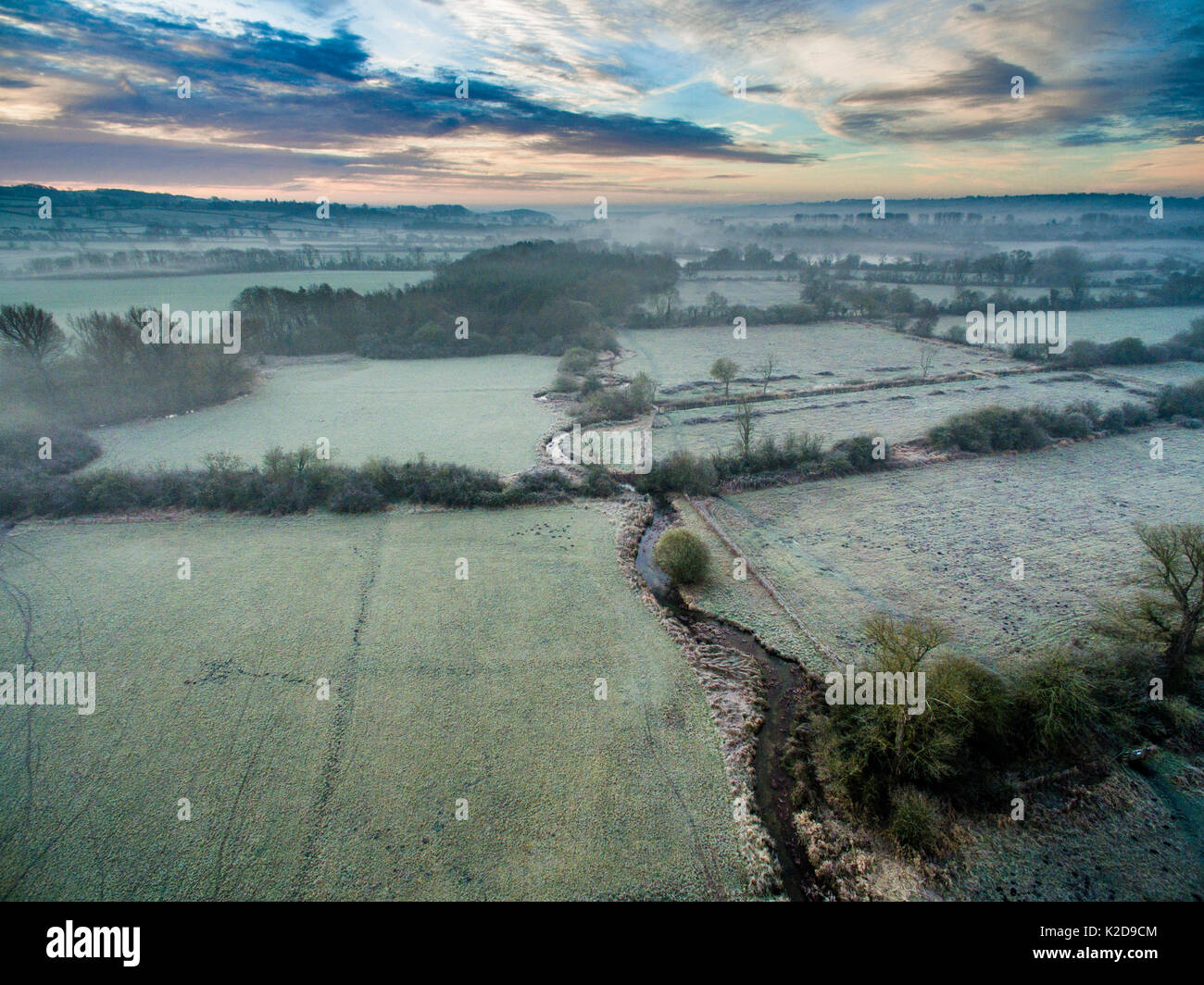 Mist on water meadow hi-res stock photography and images - Alamy
