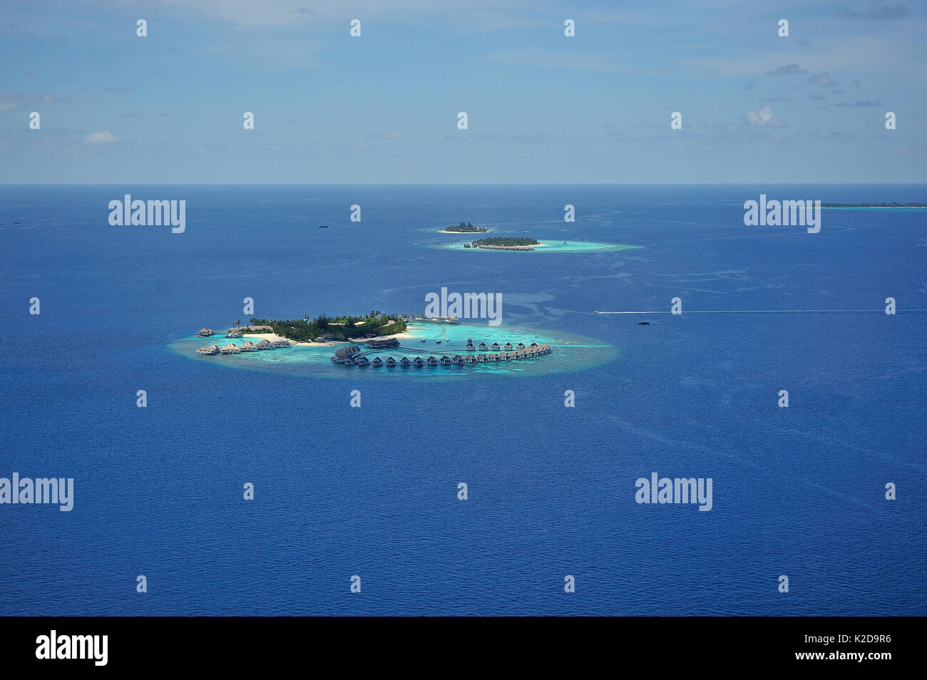Atolls of the maldives islands hi-res stock photography and images - Alamy