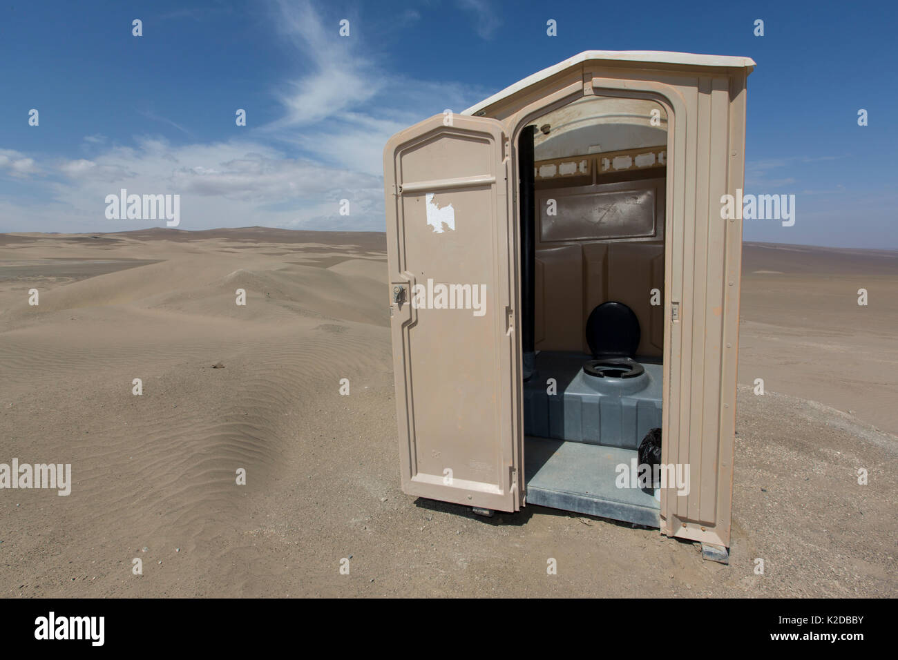 Toilet in nazca coastal desert hi-res stock photography and images - Alamy