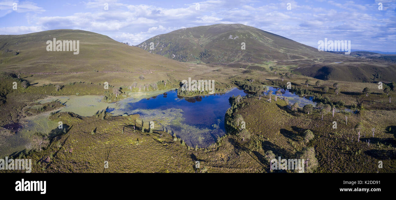 Loch a garbh choire above the ryvoan pass hi-res stock photography and ...