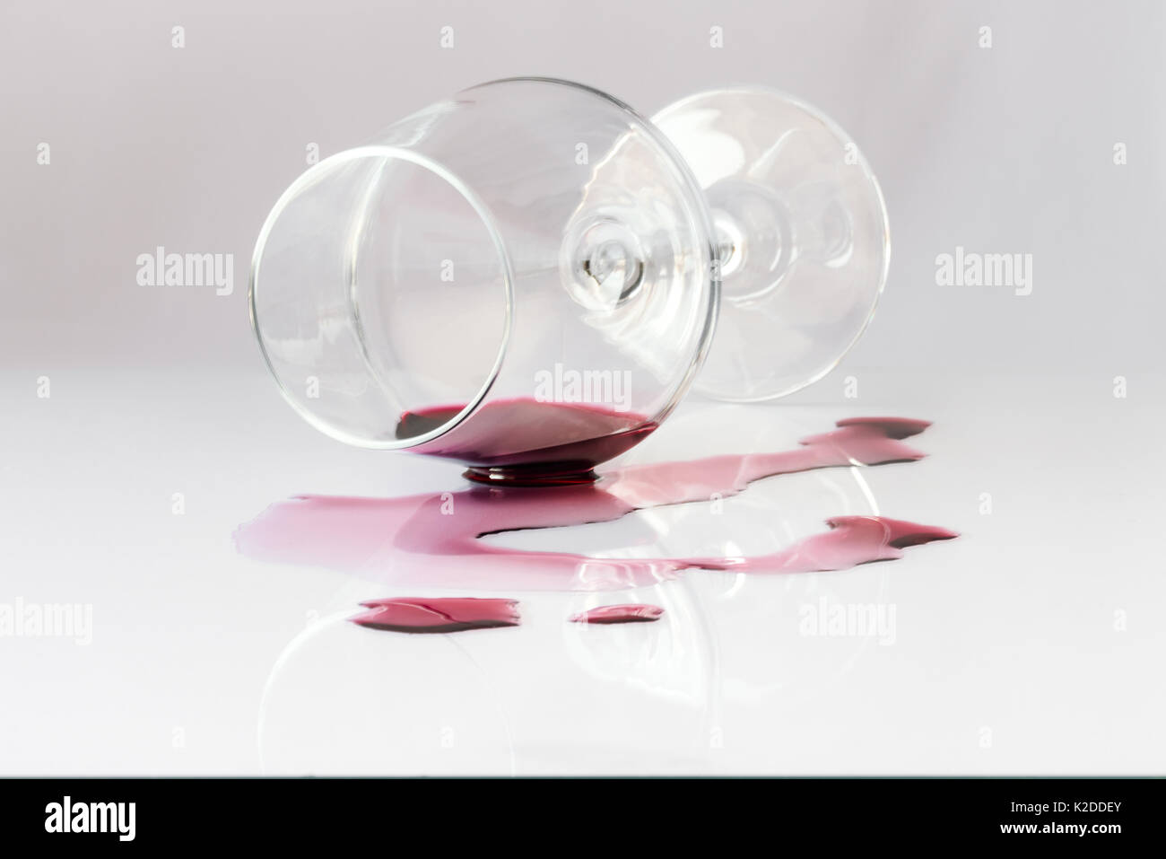 Spilled wine glass hi-res stock photography and images - Alamy