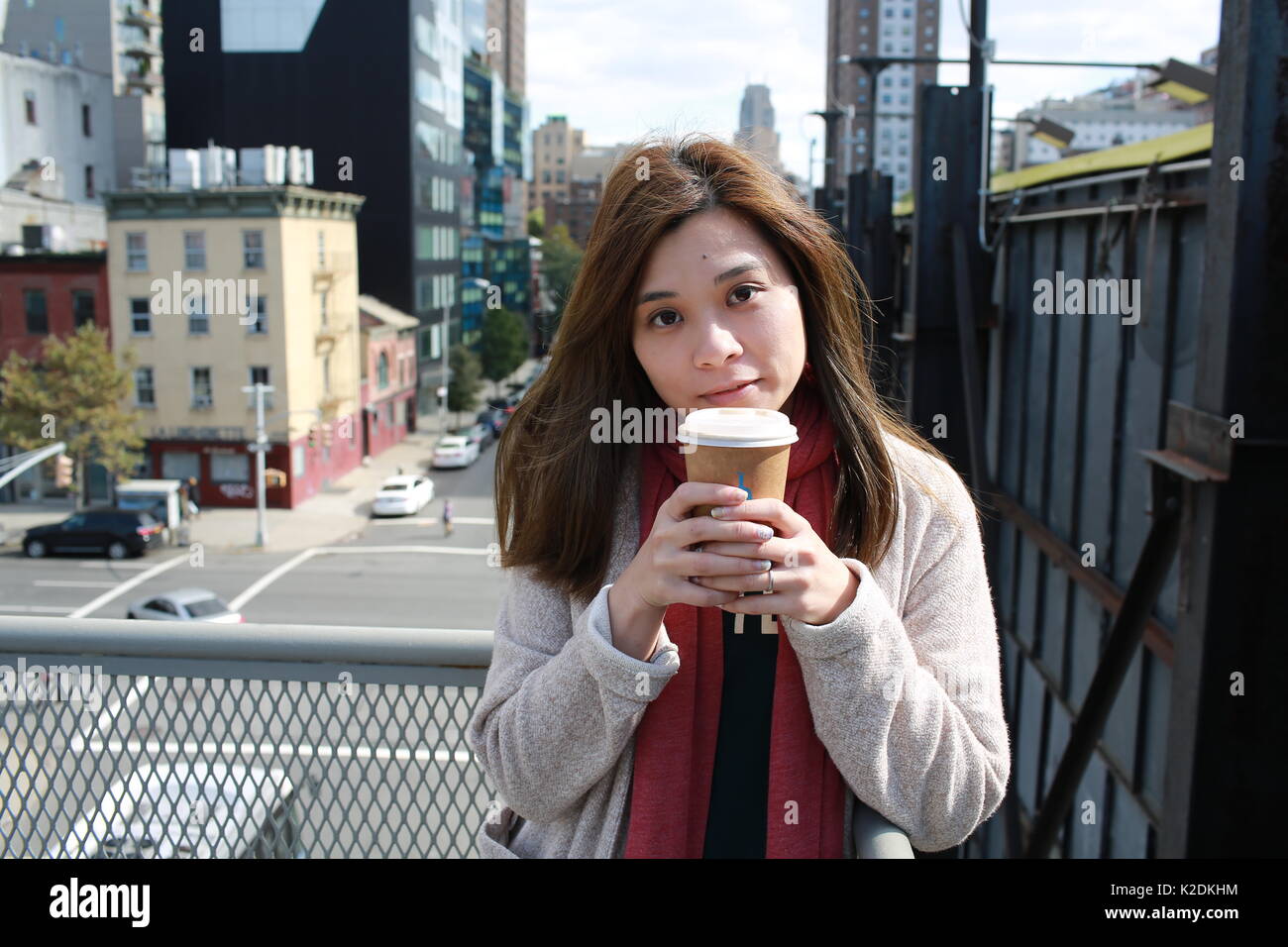 New york cafe woman hi-res stock photography and images - Alamy