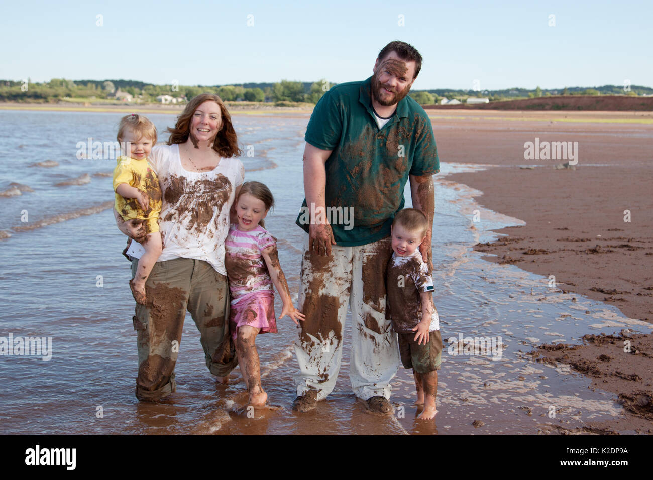 Messy kids hi-res stock photography and images - Alamy