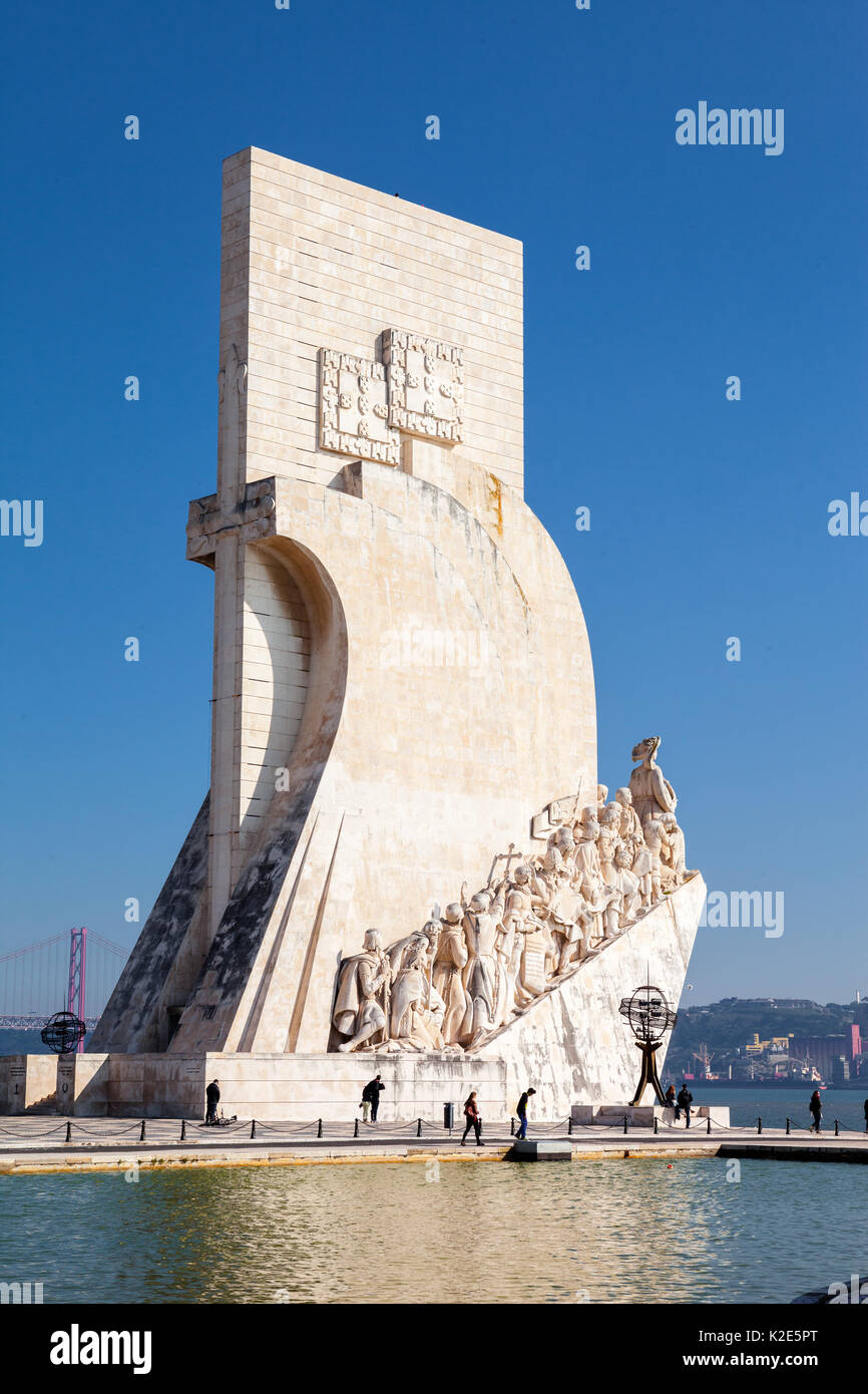 Monumento de los descubridores hi-res stock photography and images - Alamy