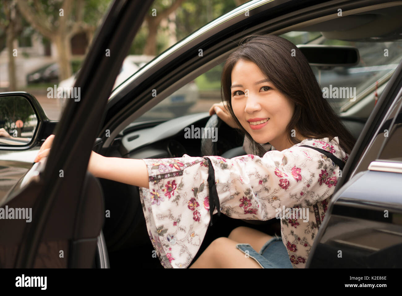 beautiful young Asian girls in car Stock Photo - Alamy