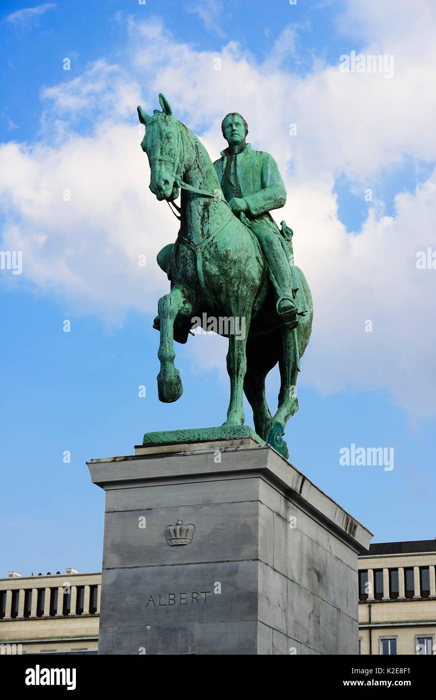 Brussels equestrian statue hi-res stock photography and images - Alamy
