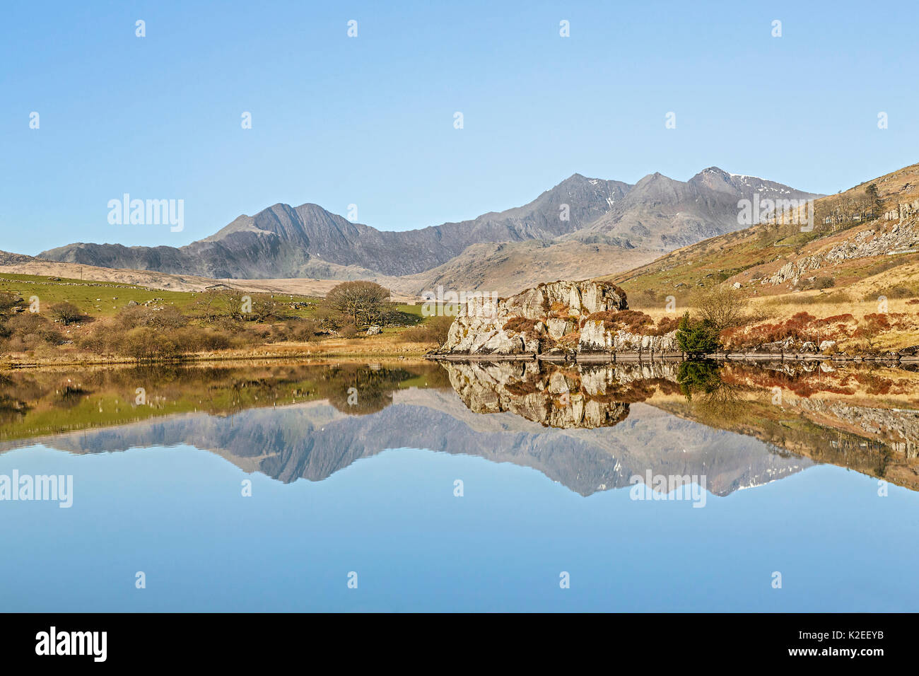 Snowdon mountain range hi-res stock photography and images - Alamy