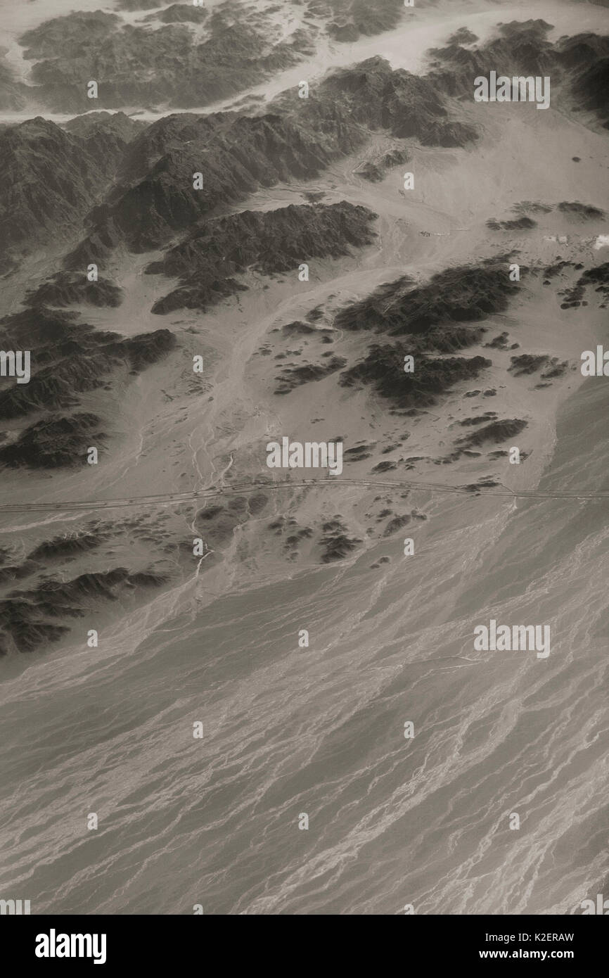 Desert birds eye view hi-res stock photography and images - Alamy