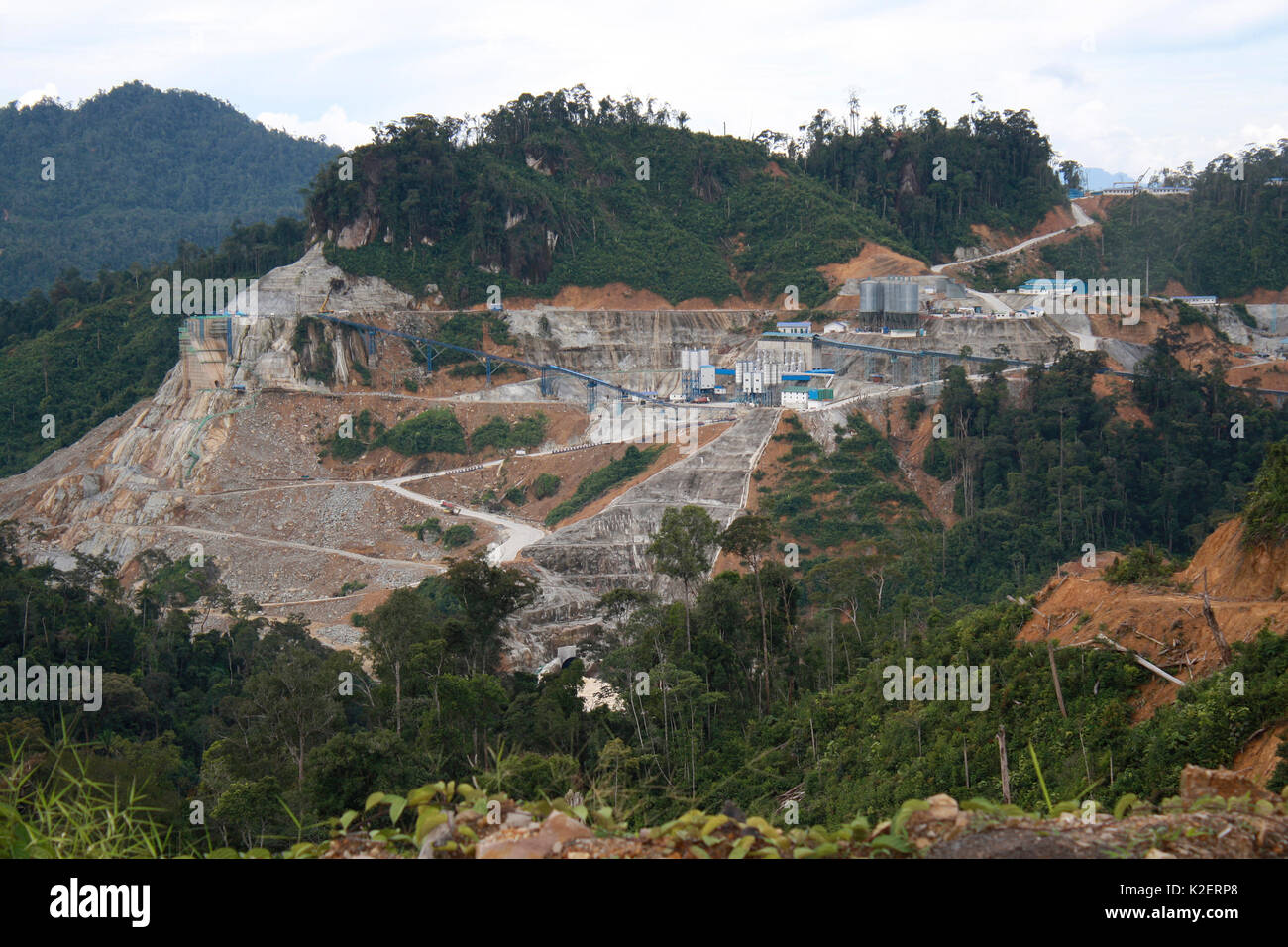 Dam construction hi-res stock photography and images - Alamy