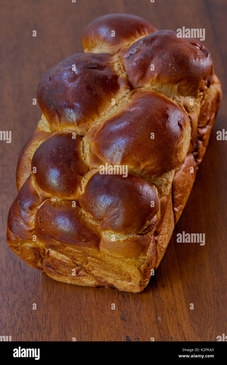 Challah bread hi-res stock photography and images - Alamy
