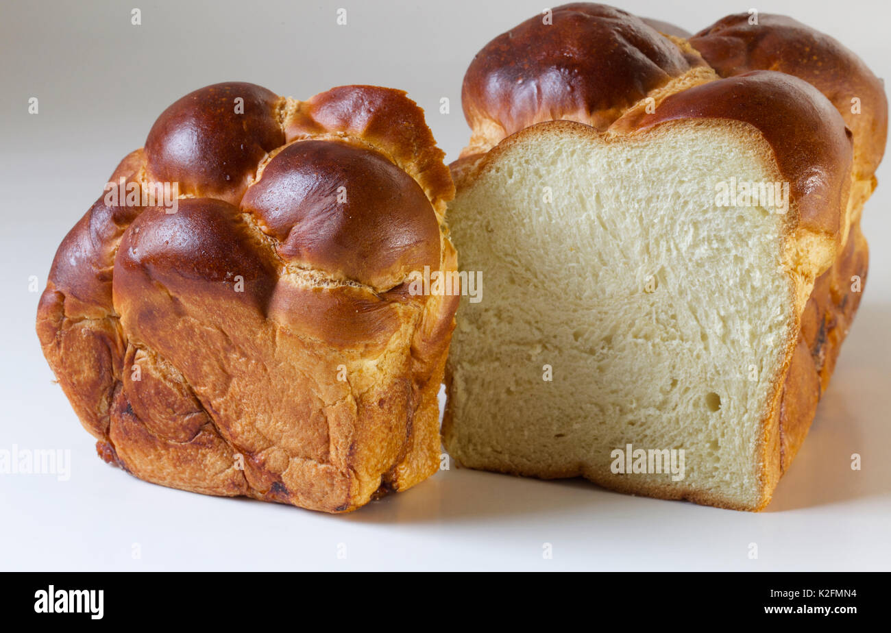 Jewish challah bread hi-res stock photography and images - Alamy