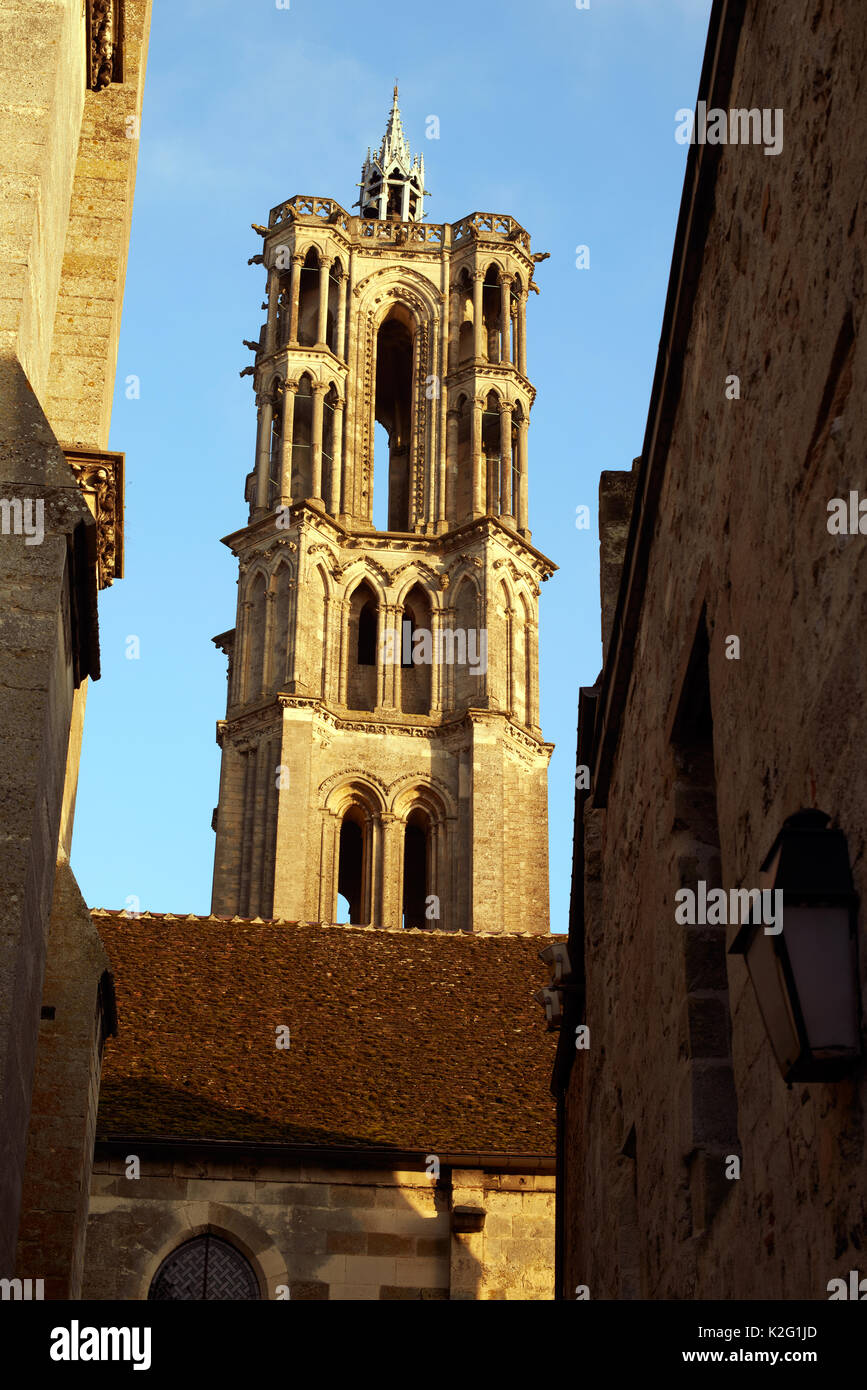 Cathedral laon exterior hi-res stock photography and images - Alamy