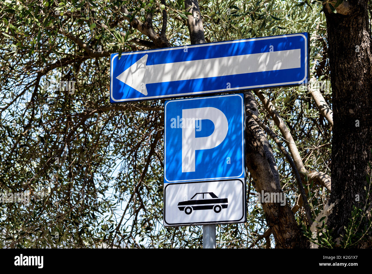 Cartello unico hi-res stock photography and images - Alamy