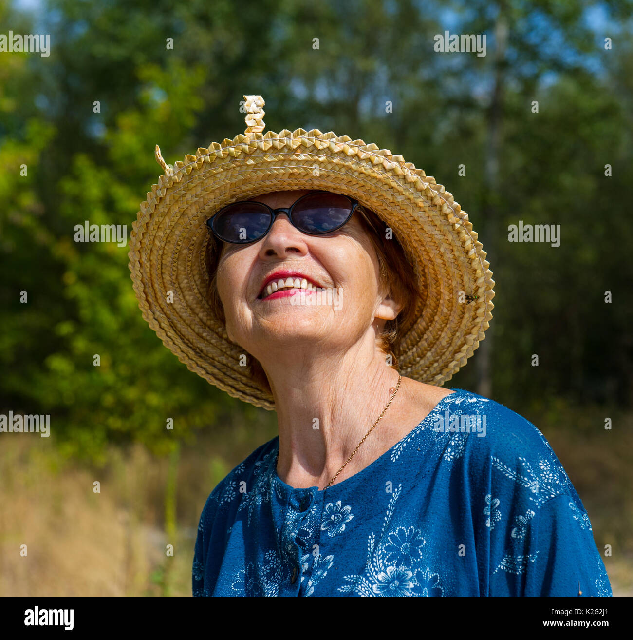Lady female woman old 80 eighty hi-res stock photography and images - Alamy
