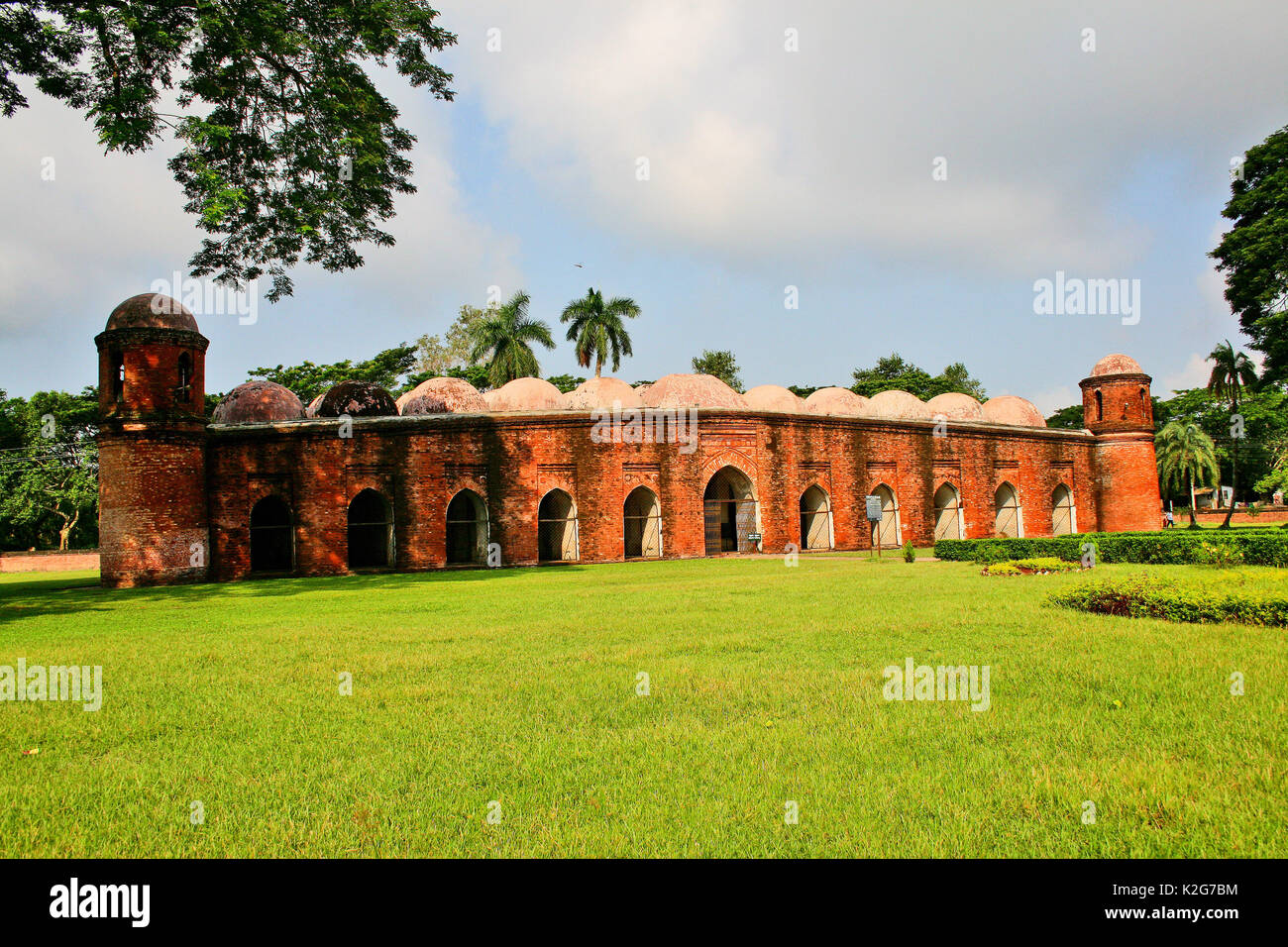 sat gambuj mosque (60 dommed mosque) is a phenomenon muslim ...