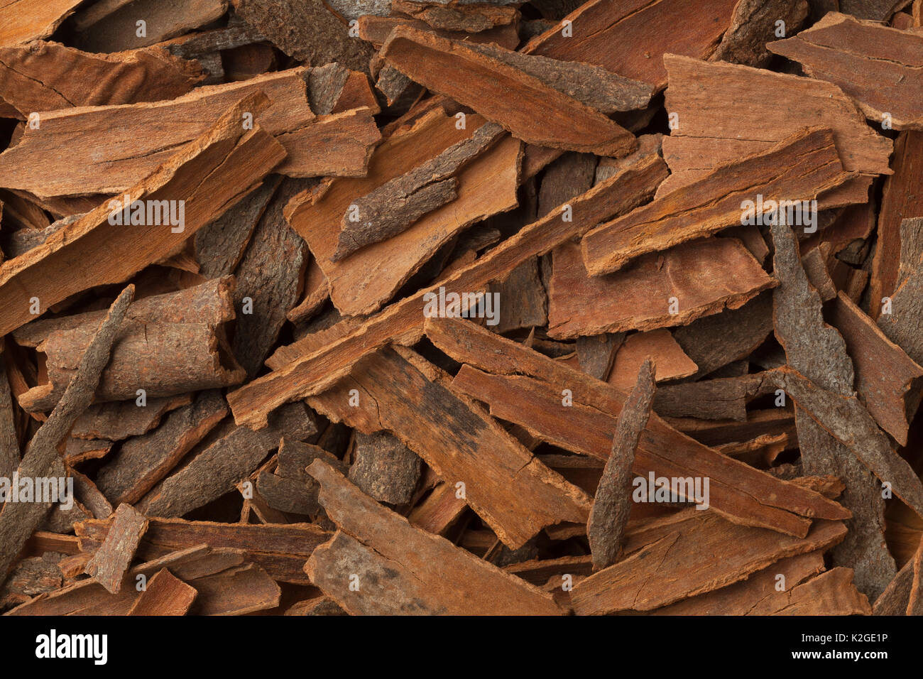 Pieces of cinnamon full frame Stock Photo - Alamy