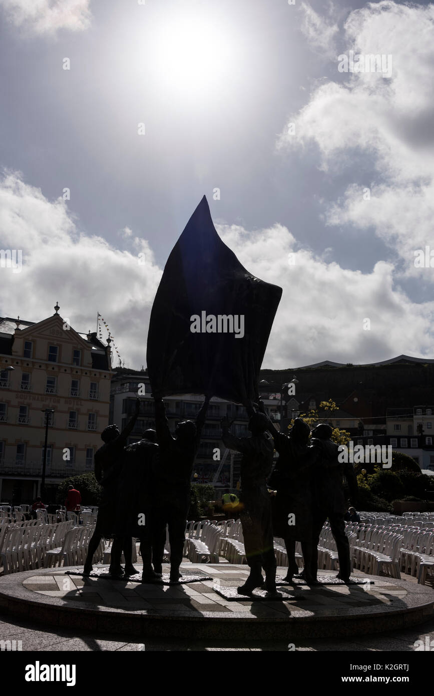 Liberation sculpture hi-res stock photography and images - Alamy