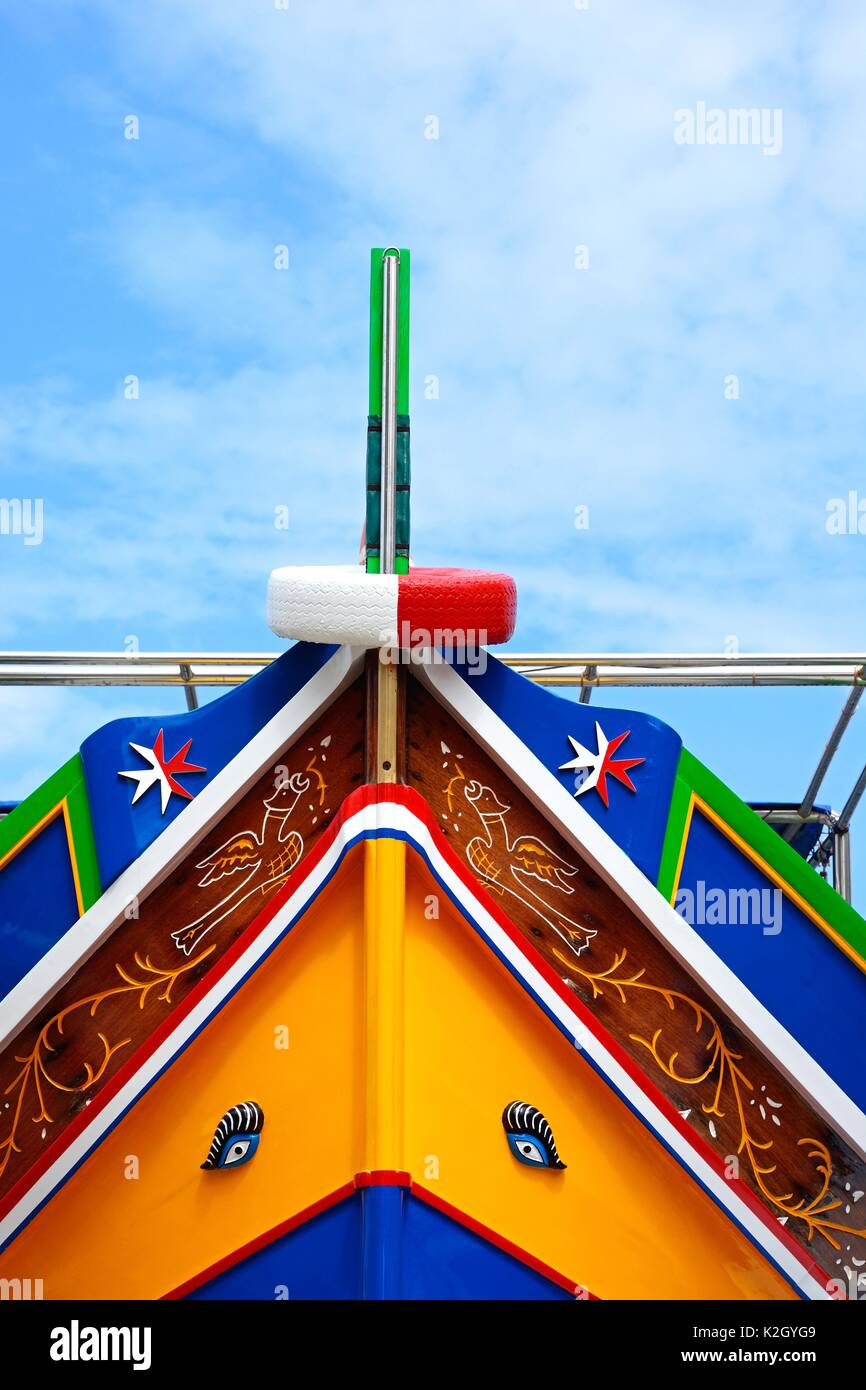 Colourful boat bow painted eye hi-res stock photography and images - Alamy