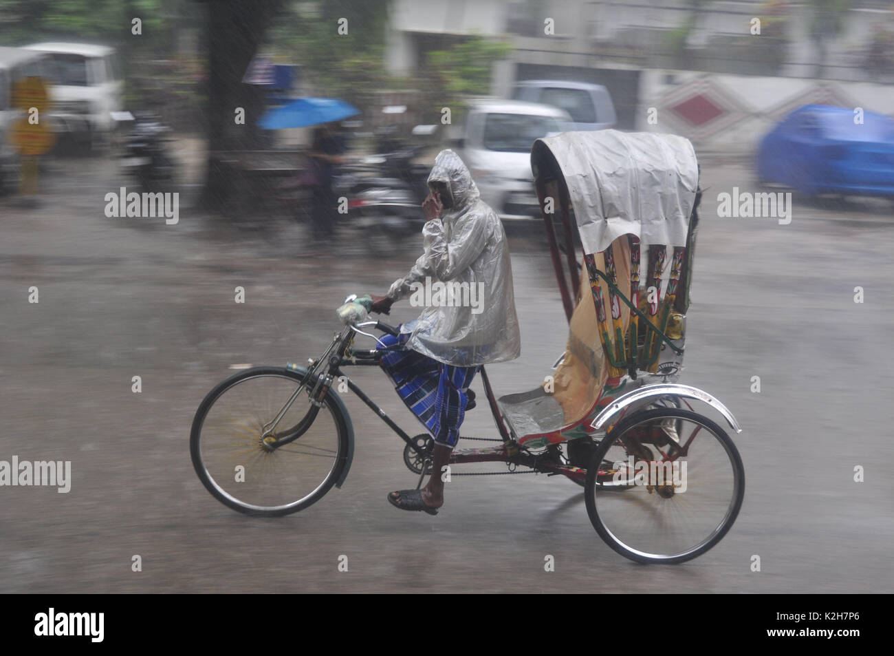 Agartala, India. 30th Aug, 2017. People are trying to take shelter in ...