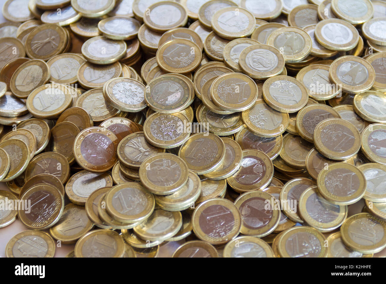full frame picture showing lots of 1 euro coins Stock Photo - Alamy
