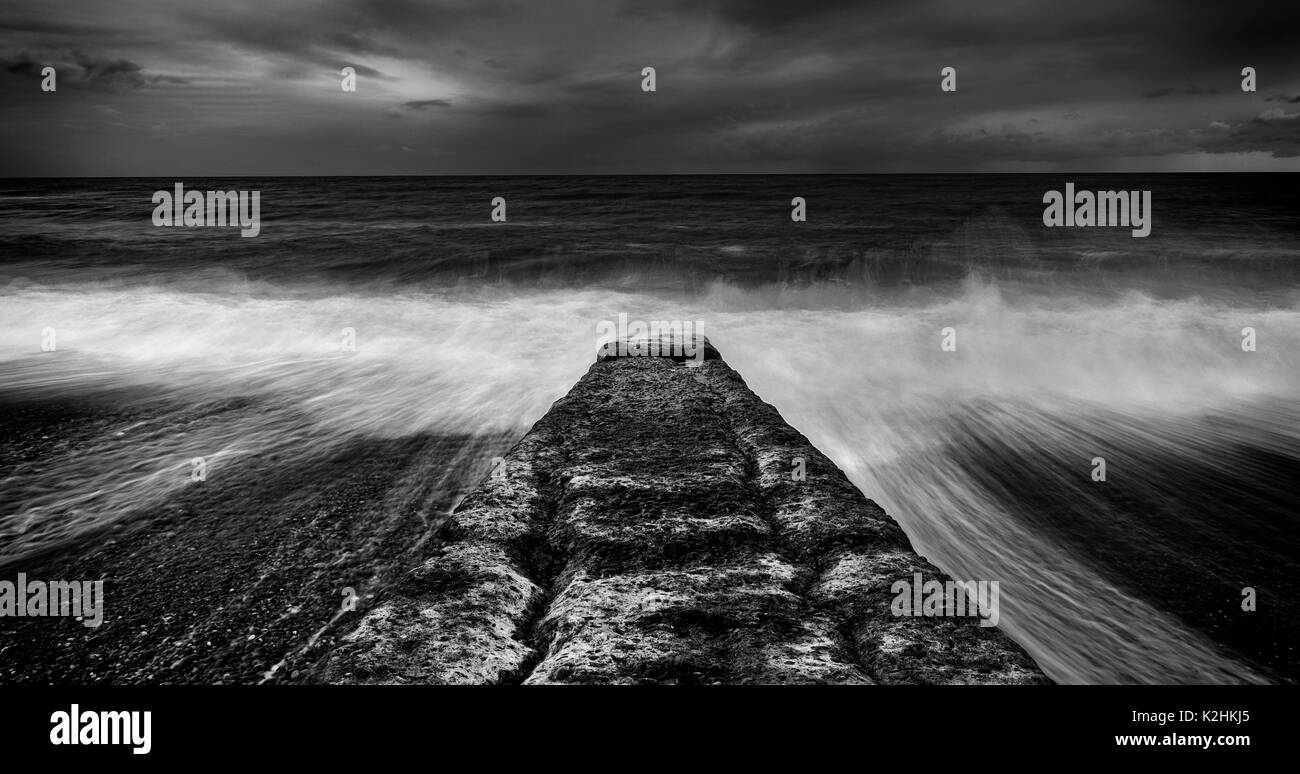 Breakwater construction hi-res stock photography and images - Alamy