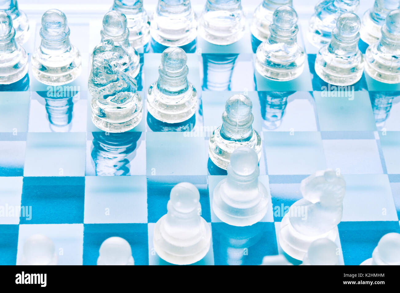 Glass chess pieces hi-res stock photography and images - Alamy