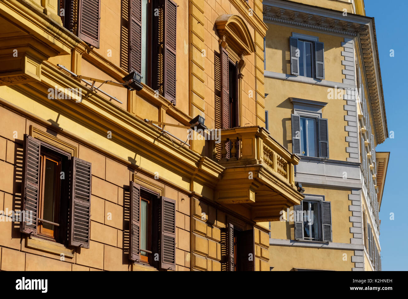 Residential building in rome hi-res stock photography and images - Alamy
