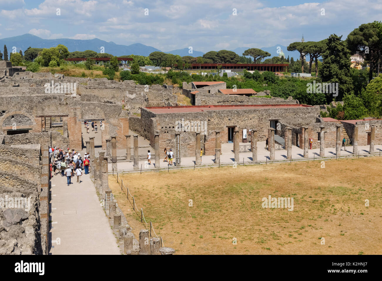 Tourists visiting Roman ruins of Pompeii, Italy Stock Photo - Alamy
