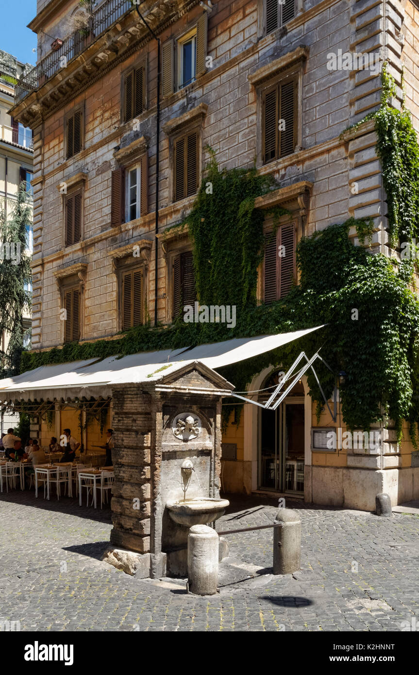 Nasoni fountain hi-res stock photography and images - Alamy