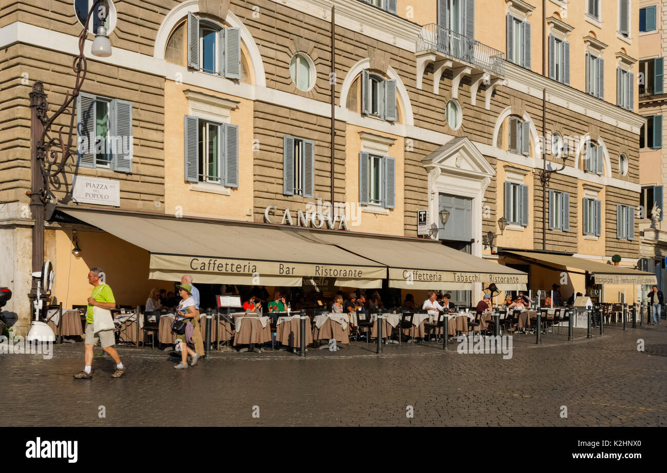 Piazza del popolo rome cafe hi-res stock photography and images - Alamy