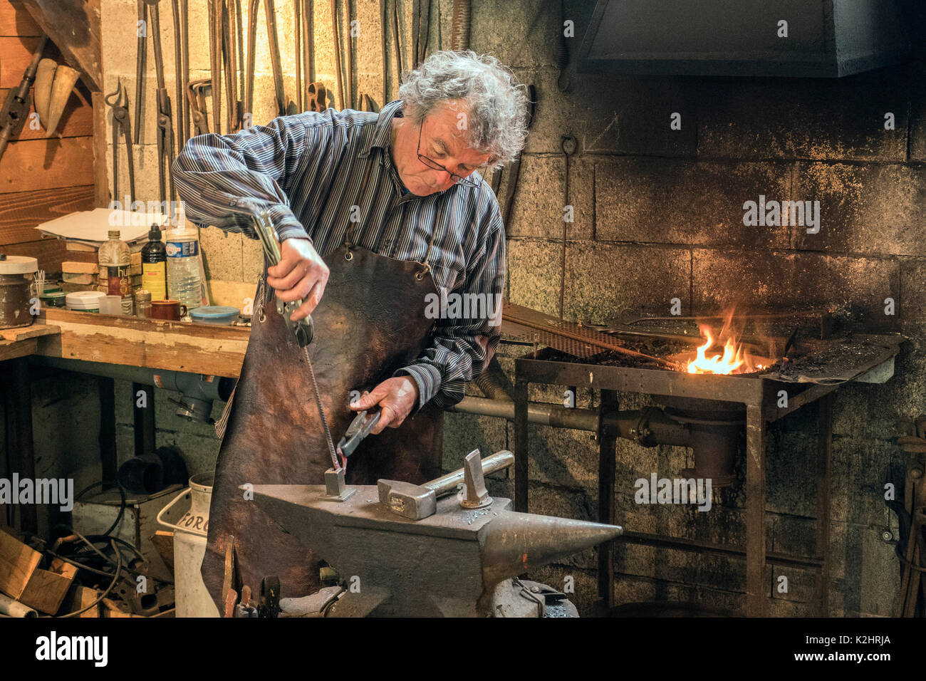Vieux forgeron hi-res stock photography and images - Alamy