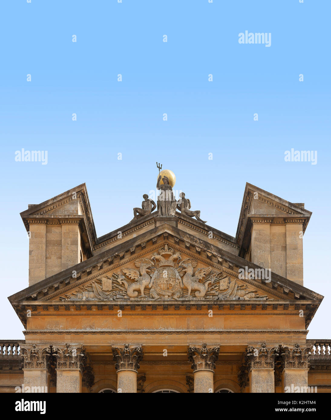 Pediment hi-res stock photography and images - Alamy