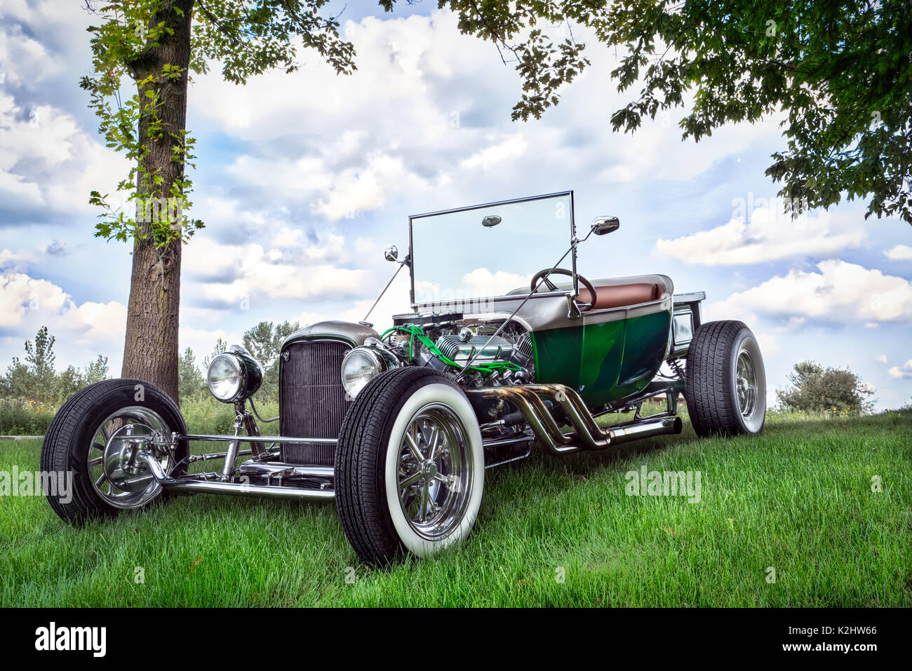 T bucket hot rod hi-res stock photography and images - Alamy