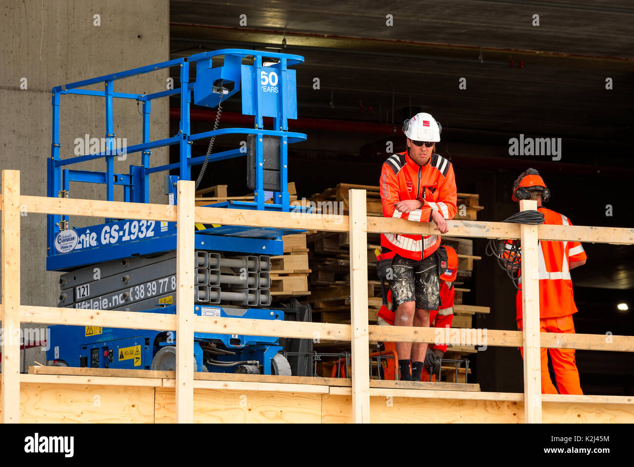 Construction worker break hi-res stock photography and images - Alamy