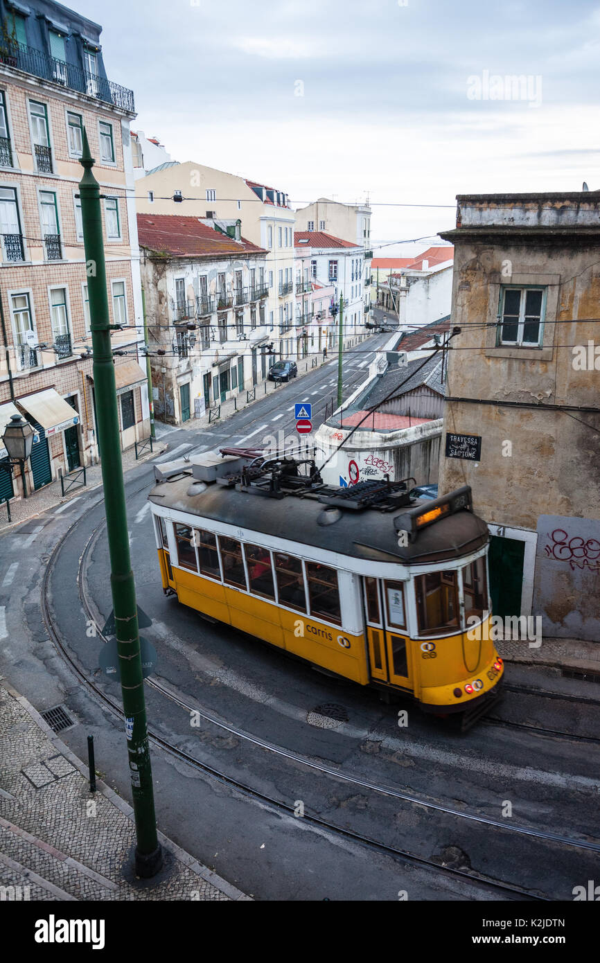 Tranvia lisboa hi-res stock photography and images - Alamy