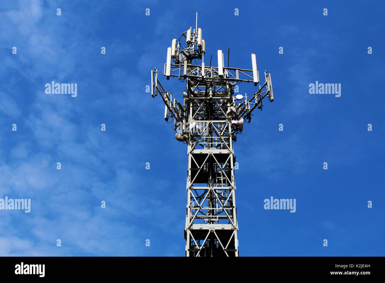 Cell tower hi-res stock photography and images - Alamy