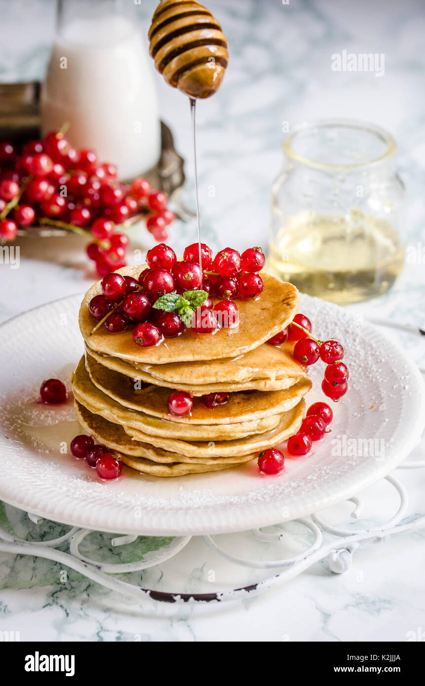 Cranberry syrup hi-res stock photography and images - Alamy