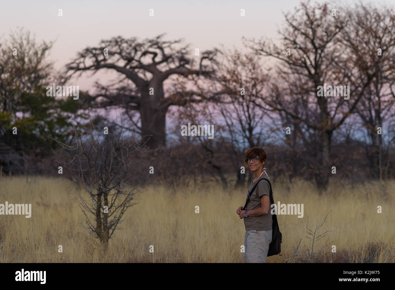 Kalahari bushmen walking hi-res stock photography and images - Alamy