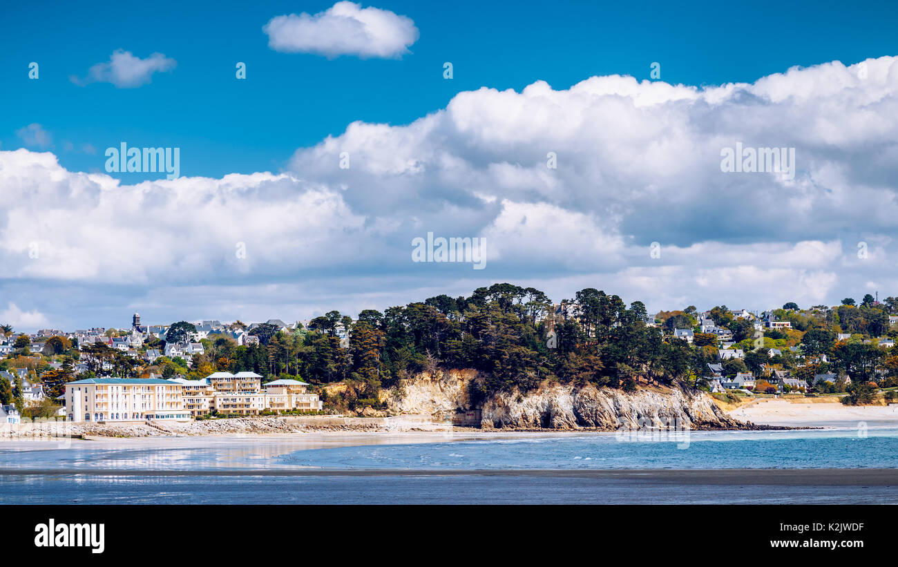 Beautiful village of Morgat with the sand beach and rocky coastline ...