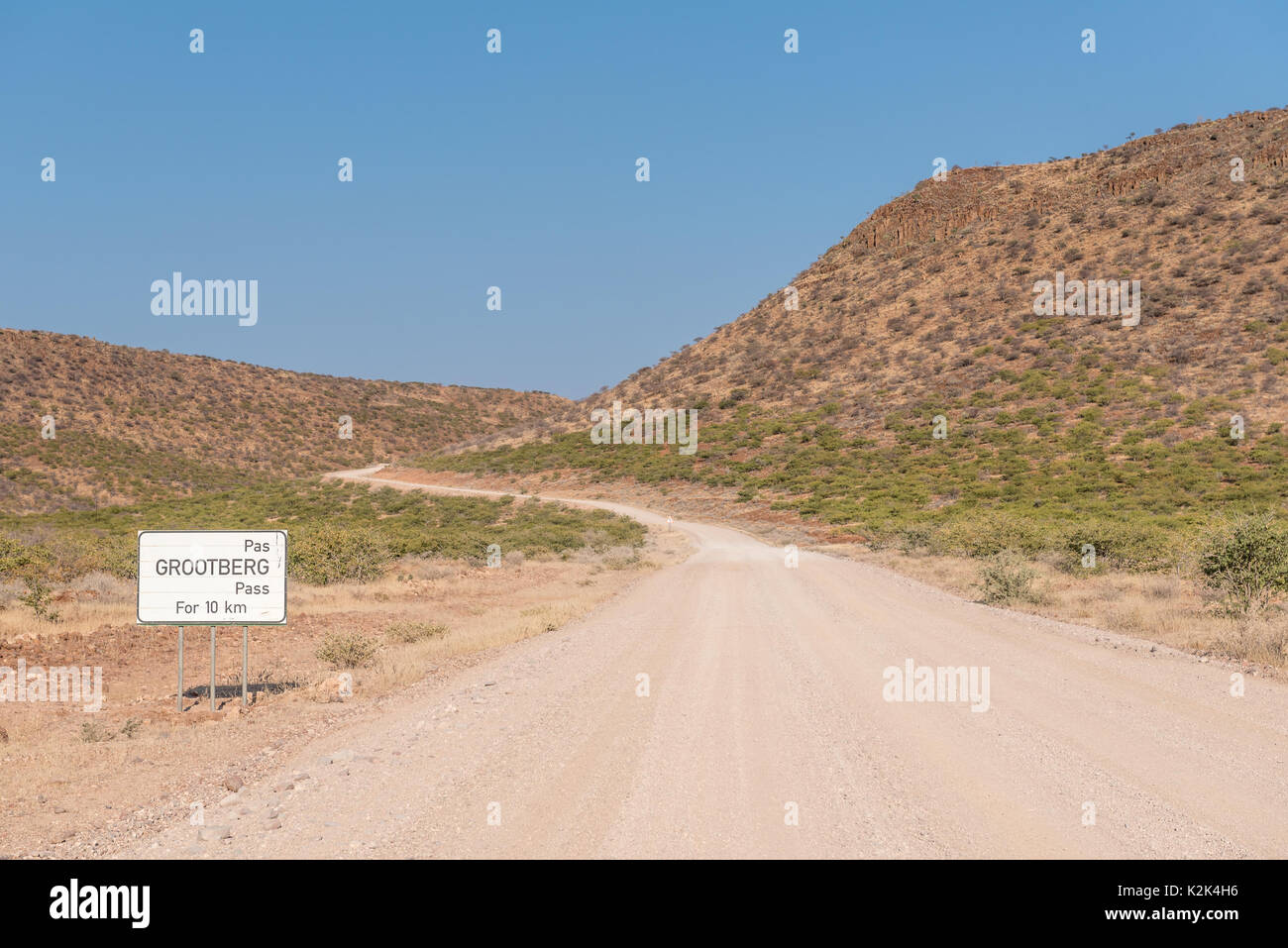 The start of the Grootberg (big mountain) Pass on the C40-road, between ...