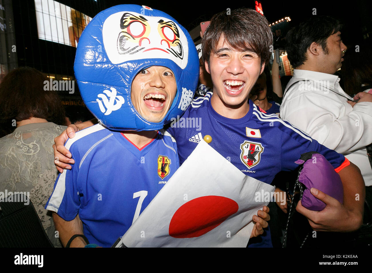 Tokyo, Japan. 31st Aug, 2017. Japanese soccer fans celebrate in Shibuya ...