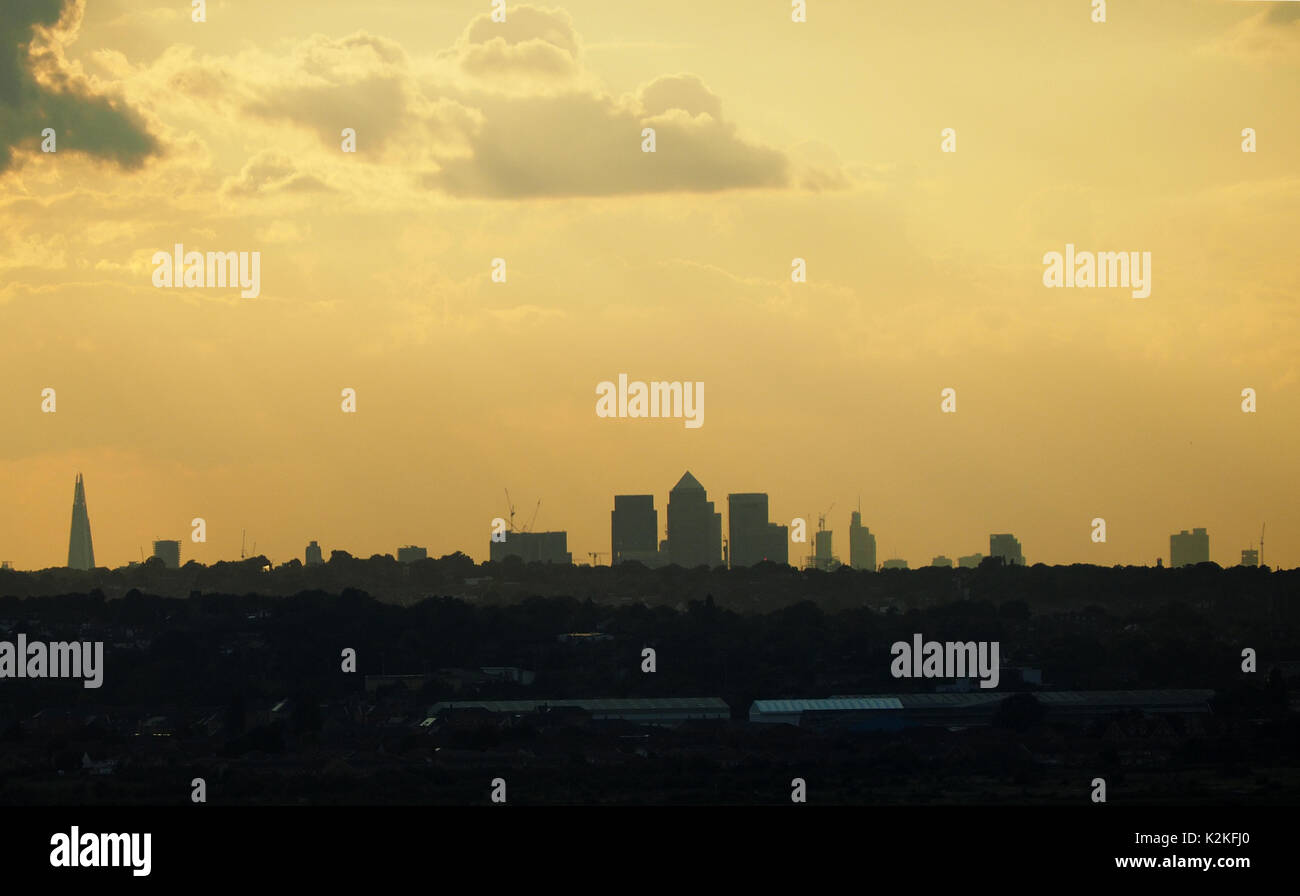 London, UK. 31st Aug, 2017. UK Weather. Sunset over London as seen from ...